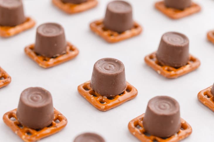 Rolo Pretzels Recipe (easy dessert) Recipe - Rachel Cooks®