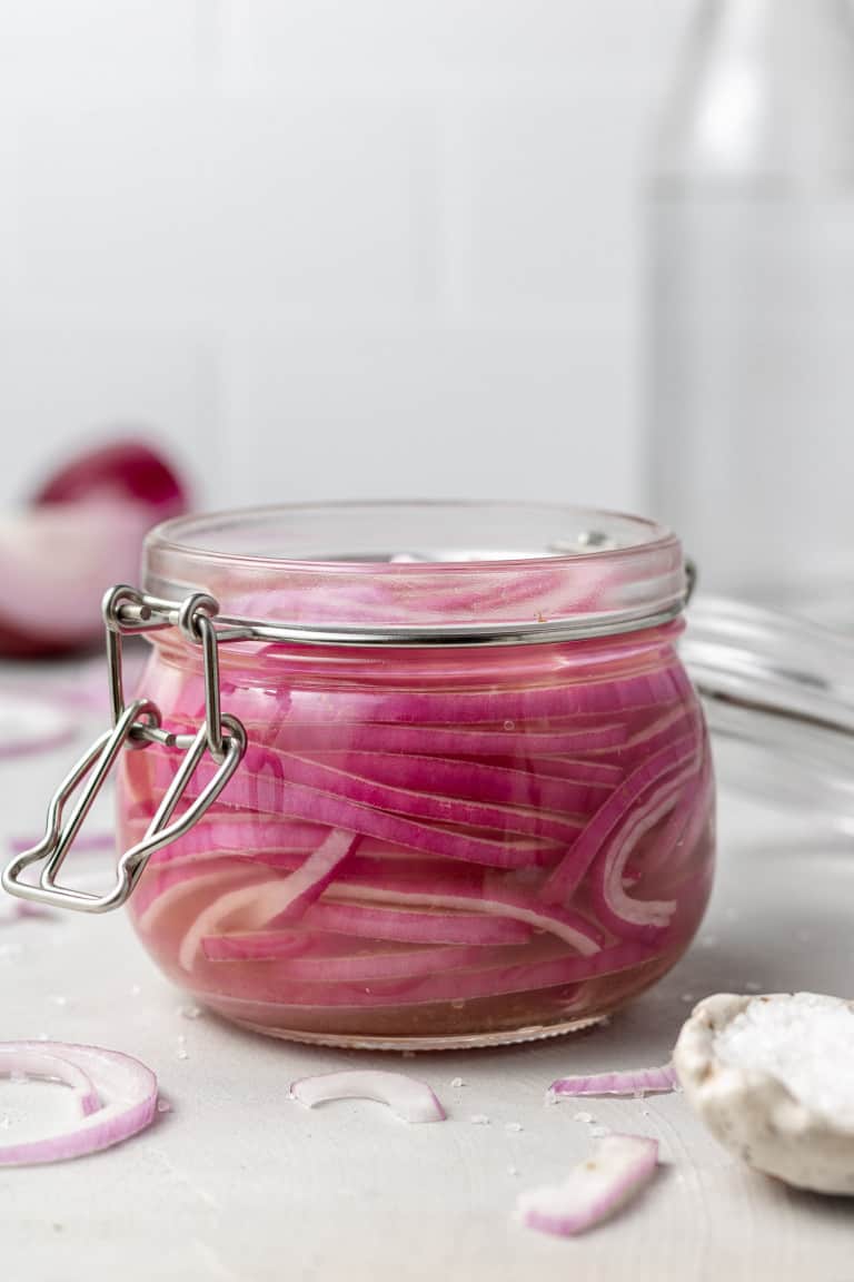 Easy Pickled Red Onions Recipe