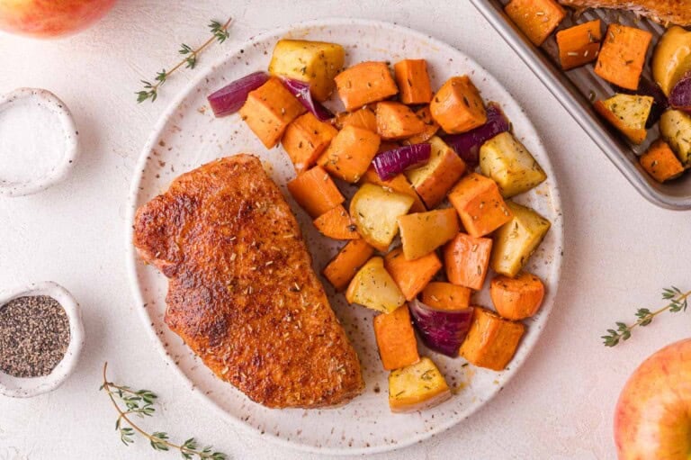 Sheet Pan Pork Chops With Apples and Sweet Potatoes